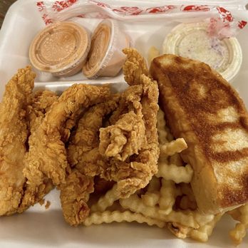 RAISING CANE’S CHICKEN FINGERS - Updated July 2024 - 35 Photos & 34 ...