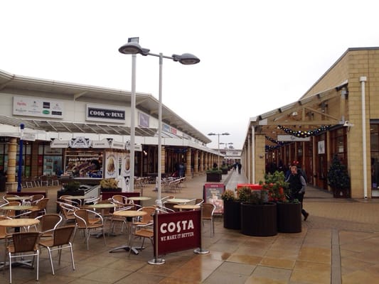 LAKESIDE VILLAGE OUTLET SHOPPING CENTRE - Updated December 2025 - 16 ...