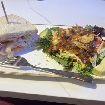 FIRST WATCH - Updated January 2026 - 14 Photos - 12192 Sunset Hills Rd ...