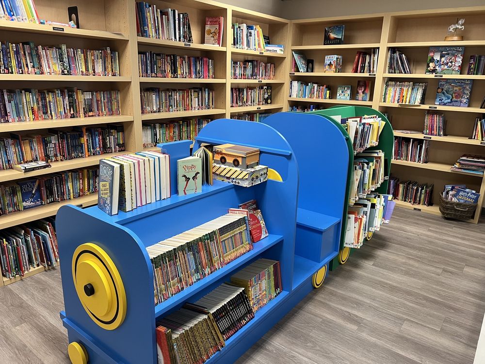 GOODWILL BOOKSTORE & DONATION DRIVE-THRU - Updated December 2025 - 400 ...