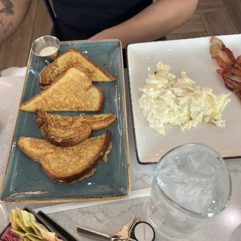 THE BRUNCH DISTRICT - Updated February 2025 - 168 Photos & 112 Reviews ...