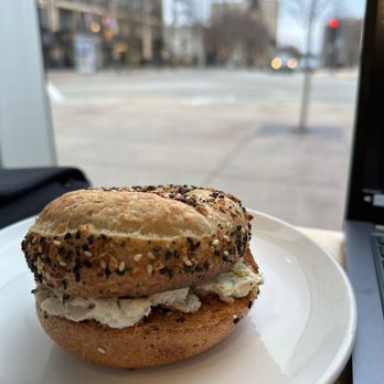 WONDERSTATE COFFEE - MADISON - 119 Photos & 60 Reviews - 27 W Main St ...