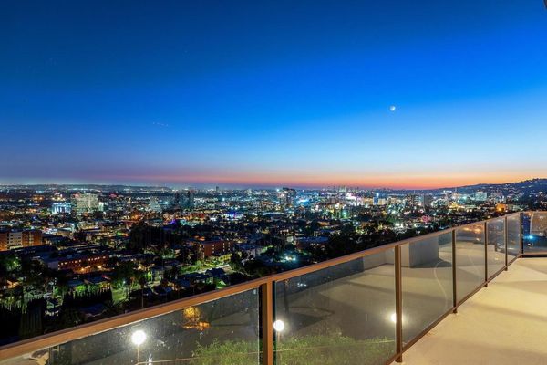 JOSIE DAVIS - DOUGLAS ELLIMAN - Updated January 2026 - 29 Photos & 13 ...