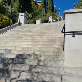 COMMUNICATIONS HILL GRAND STAIRCASE - Updated October 2025 - 172 Photos ...