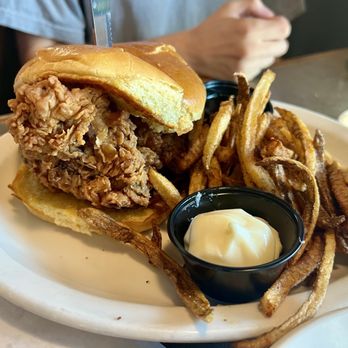 SCUTTLEBUTT BREWING COMPANY - Updated January 2026 - 597 Photos & 931 ...