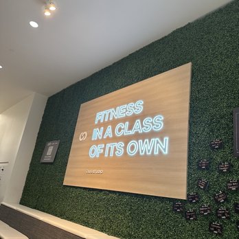 CLUB STUDIO - Updated December 2025 - 319 Photos & 437 Reviews - 5715 ...