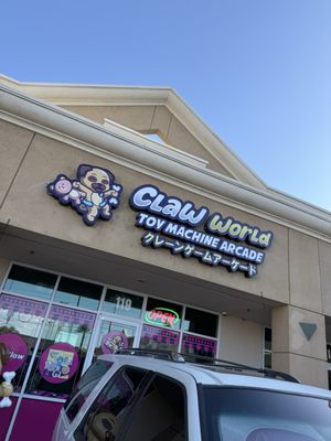 CLAW WORLD - Updated December 2025 - 784 Photos & 584 Reviews - 8665 W ...