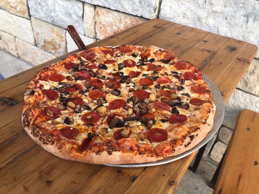 AVIATOR PIZZA & DRAFTHOUSE - 265 Photos & 420 Reviews - 6501 S Congress ...