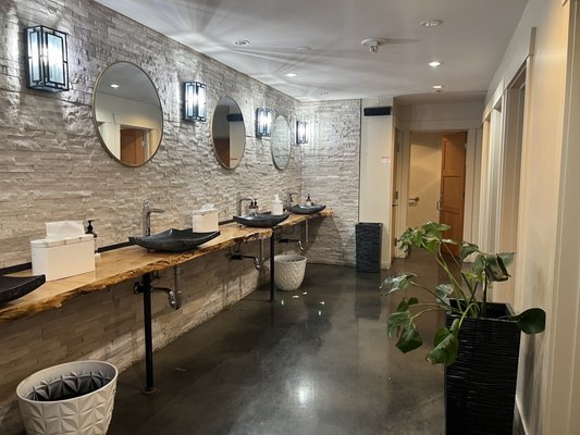 MUSE LOUNGE - 72 Photos & 20 Reviews - 224 Occidental Ave S, Seattle ...