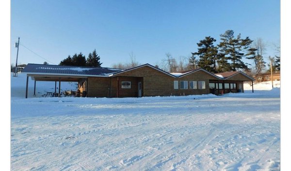 BUCK HORN SALOON STAPLES LAKE - Updated January 2026 - 1977 Polk-Barron ...