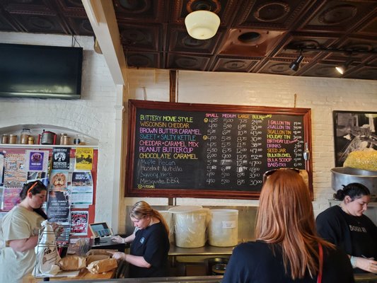 THE PITTSBURGH POPCORN COMPANY - Updated August 2025 - 128 Photos & 181 ...