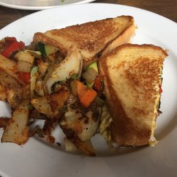 BROOKLINE LUNCH - Updated September 2025 - 680 Photos & 719 Reviews - 9 ...