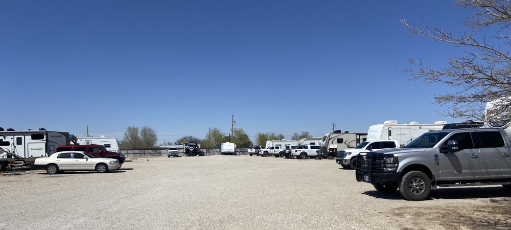 DESERT TRAILS RV PARK & RESORT - Updated November 2024 - 1708 E Wittman ...