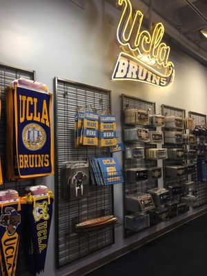 UCLA STORE - 115 Photos & 90 Reviews - Sports Wear - 308 Westwood Plz ...