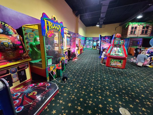 HAPPY’S FAMILY FUN CENTER - Updated July 2024 - 42 Photos & 30 Reviews ...