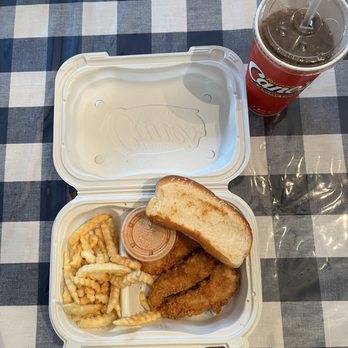 RAISING CANE’S CHICKEN FINGERS - Updated August 2025 - 27 Photos & 20 ...