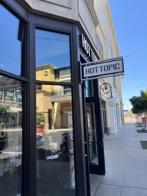 HOT TOPIC - Updated December 2025 - 46 Photos & 12 Reviews - 6623 Las ...