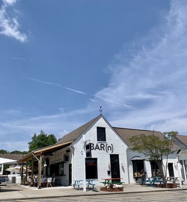 BARN BOOZE N BITES - Updated June 2024 - 49 Photos & 23 Reviews - 5521 ...