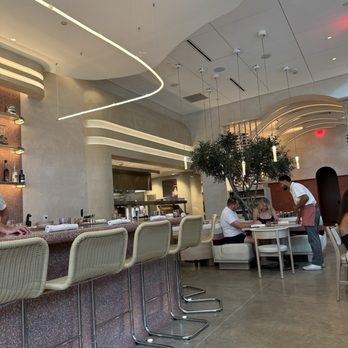 ASH - Updated December 2024 - 170 Photos & 58 Reviews - 420 S Nebraska ...