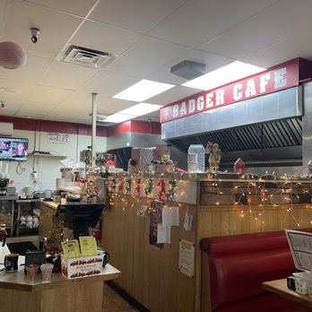 BADGER CAFE - Updated December 2024 - 348 Photos & 286 Reviews - 1801 E ...