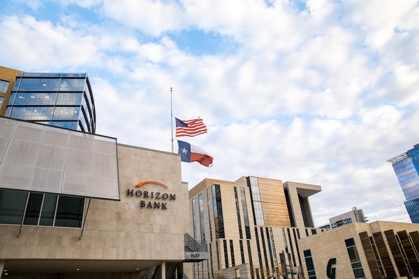 HORIZON BANK - Updated October 2025 - 15 Reviews - 600 W 5th St, Austin ...