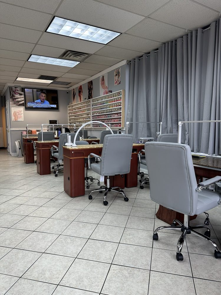 SUNNY NAILS - Updated January 2025 - 108 Photos & 42 Reviews - 3903 N ...