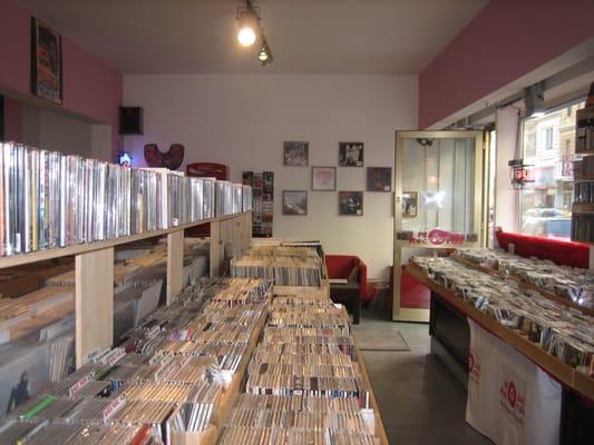 MOSES-RECORDS - Updated May 2026 - Lerchenfelderstr.33, Wien, Austria ...