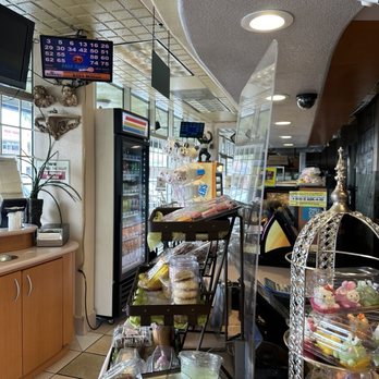 LILY’S BAKERY - Updated August 2024 - 682 Photos & 385 Reviews - 10161 ...