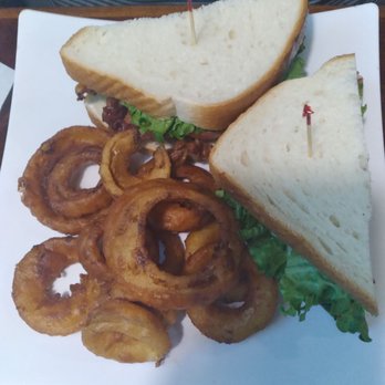 PACKY’S SPORTS PUB & GRILL - Updated October 2025 - 188 Photos & 181 ...