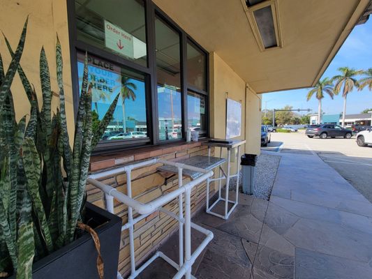 FLAKOWITZ BAGEL INN - Updated August 2025 - 239 Photos & 305 Reviews ...