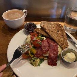 BEATRIX - Updated October 2025 - 3317 Photos & 2685 Reviews - 519 N ...