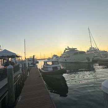 THE REEF - Updated July 2024 - 344 Photos & 266 Reviews - 10 Howard ...