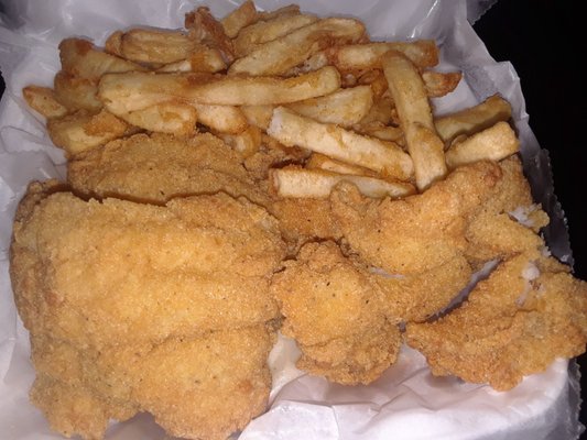 ST LOUIS FISH & CHICKEN - Updated January 2026 - 5000 Goodfellow Blvd ...