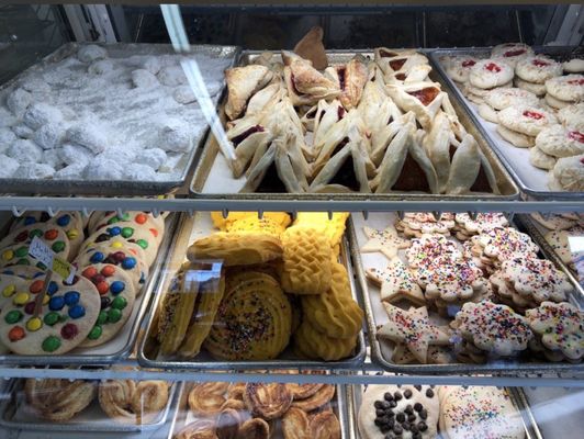 JOEY & PAT’S ITALIAN BAKERY & CAFE - Updated July 2024 - 57 Photos & 78 ...