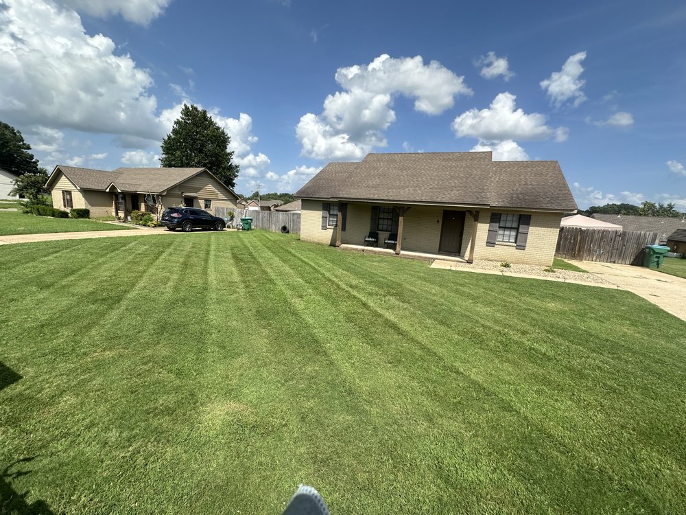 GRASS GURUS & SERVICES - Updated July 2025 - 12 Photos - Munford, Tennessee - Lawn Services ...