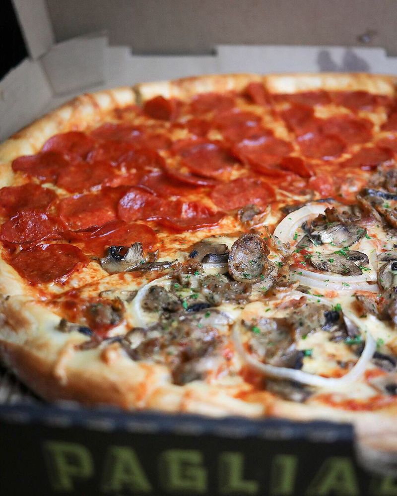 PAGLIACCI PIZZA - 113 Photos & 146 Reviews - 4449 California Ave SW ...