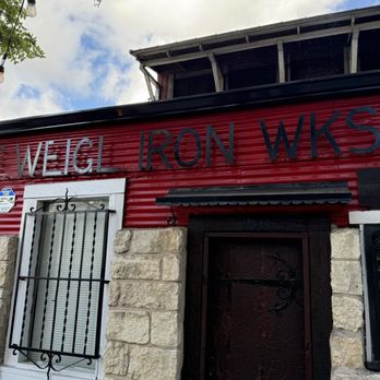 IRON WORKS BARBECUE - Updated October 2025 - 911 Photos & 1330 Reviews ...