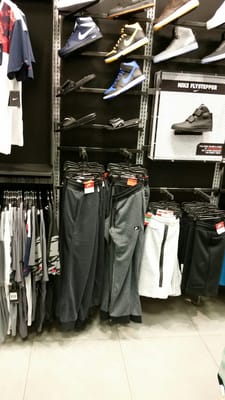 FOOT LOCKER - Updated April 2026 - 375 Western Blvd, Jacksonville ...