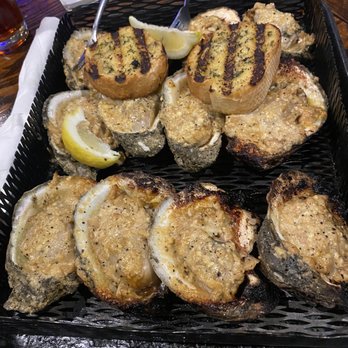 MIKE ANDERSON’S SEAFOOD RESTAURANT & OYSTER BAR - Updated October 2024 ...