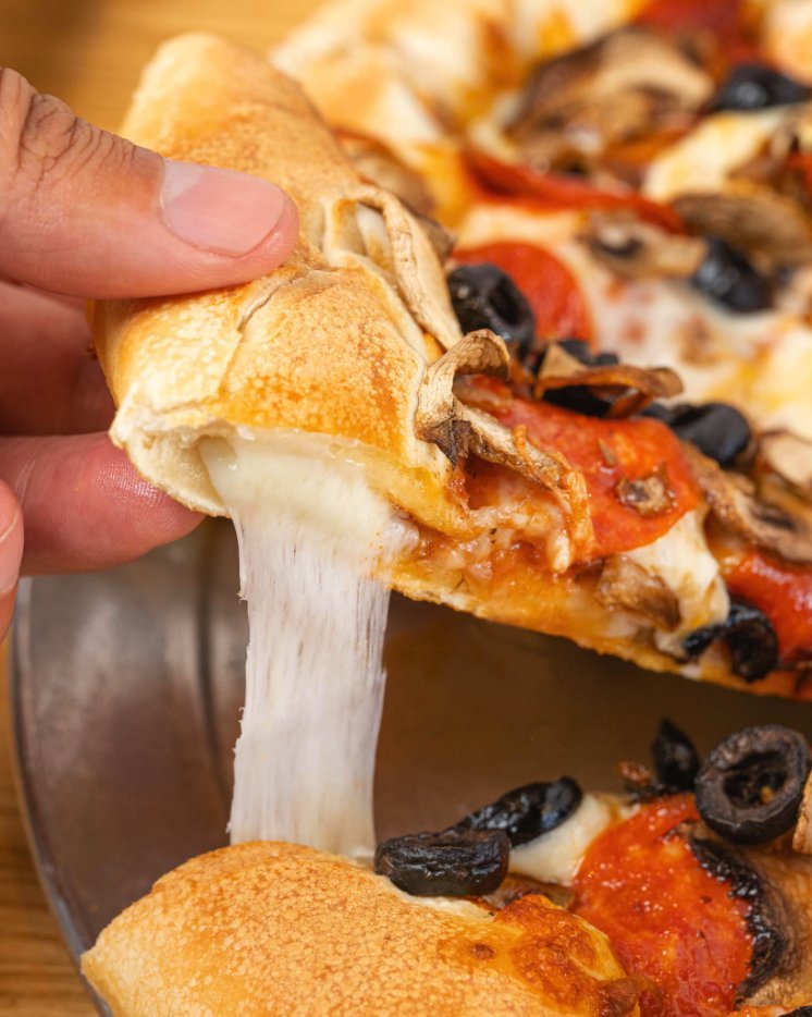 ROUND TABLE PIZZA - Updated April 2026 - 36 Photos & 16 Reviews - 115 E ...