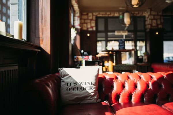 THE CAPTAIN COOK PUB AND ROOMS - Updated July 2025 - 16 Photos - 203 ...