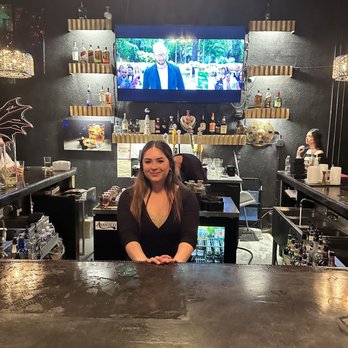 EL CATRIN LOUNGE & DINE - Updated December 2025 - 805 S Staples St ...