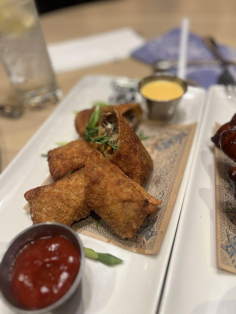 GUY FIERI’S KITCHEN + BAR - Updated December 2025 - 78 Photos & 44 ...