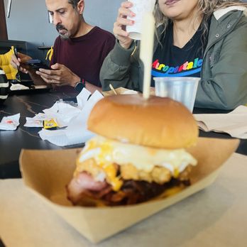 THE FLYING YOLK - VALENCIA - Updated March 2025 - 242 Photos & 228 ...