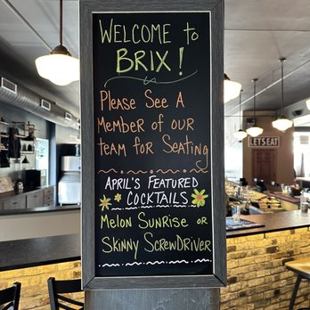 BRICK’S DOWNTOWN BAR & GRILL - Updated October 2025 - 55 Photos & 70 ...