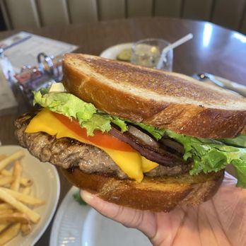 STOX RESTAURANT & BAKERY - Updated March 2025 - 430 Photos & 435 ...