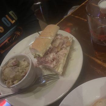 RIVERSHACK TAVERN - Updated November 2024 - 264 Photos & 248 Reviews ...