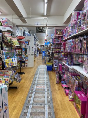TOYS ON THE SQUARE - Updated May 2024 - 25 Photos & 18 Reviews - 17 W ...