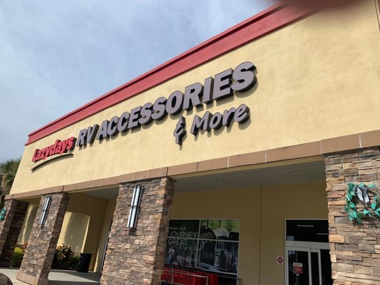 LAZYDAYS RV OF TAMPA - Updated January 2025 - 182 Photos & 574 Reviews ...