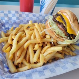 THE LUCKY GREEK - Updated January 2026 - 198 Photos & 317 Reviews ...